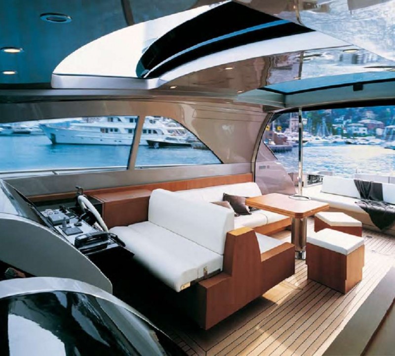 Yacht 'W', Riva | CHARTERWORLD Luxury Superyacht Charters